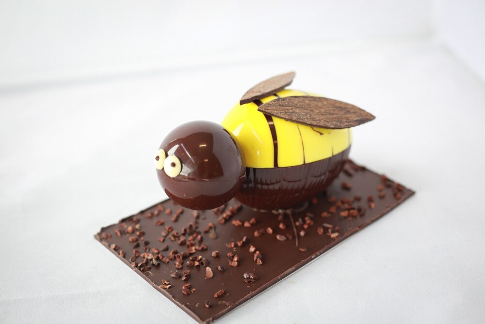 Tasmanian chocolatier puts a shine on Easter - ABC News