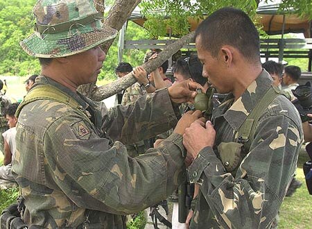 Army, rebels clash in Philippines, 23 dead - ABC News