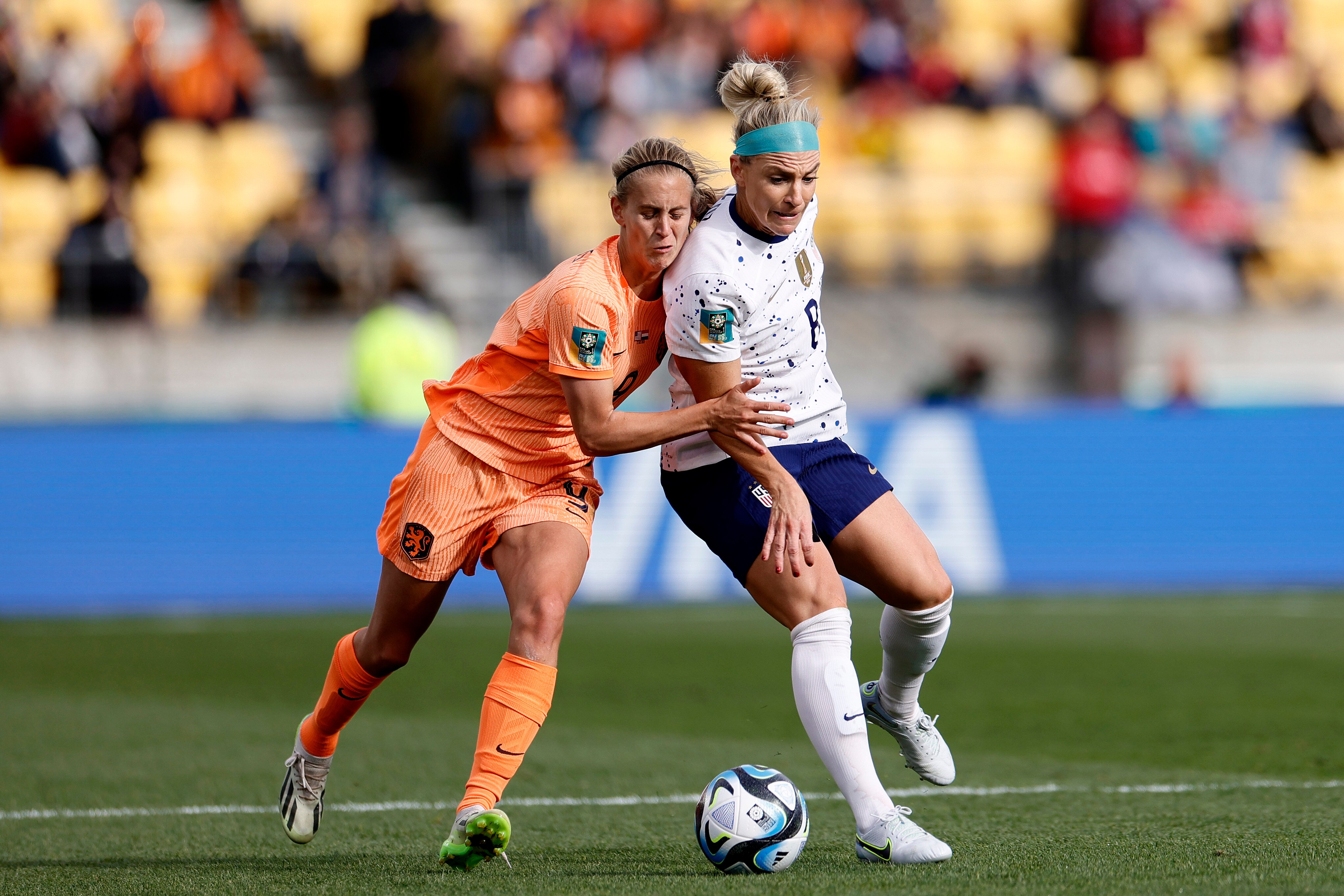 Mike Cockerill, well-known football journalist, dies of cancer - ABC News