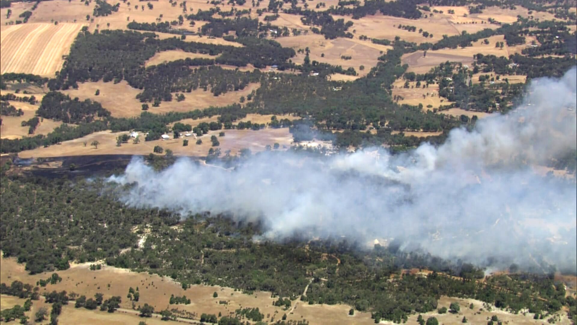 Lancelin, West Toodyay, Julimar bushfire emergencies threaten lives as ...