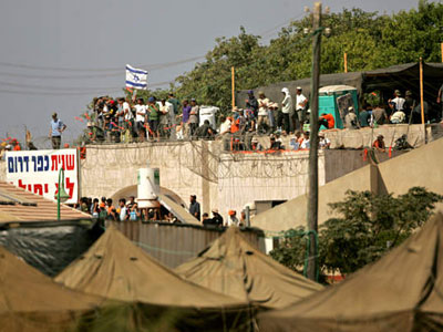 Synagogues cleared in Gaza evacuation - ABC News