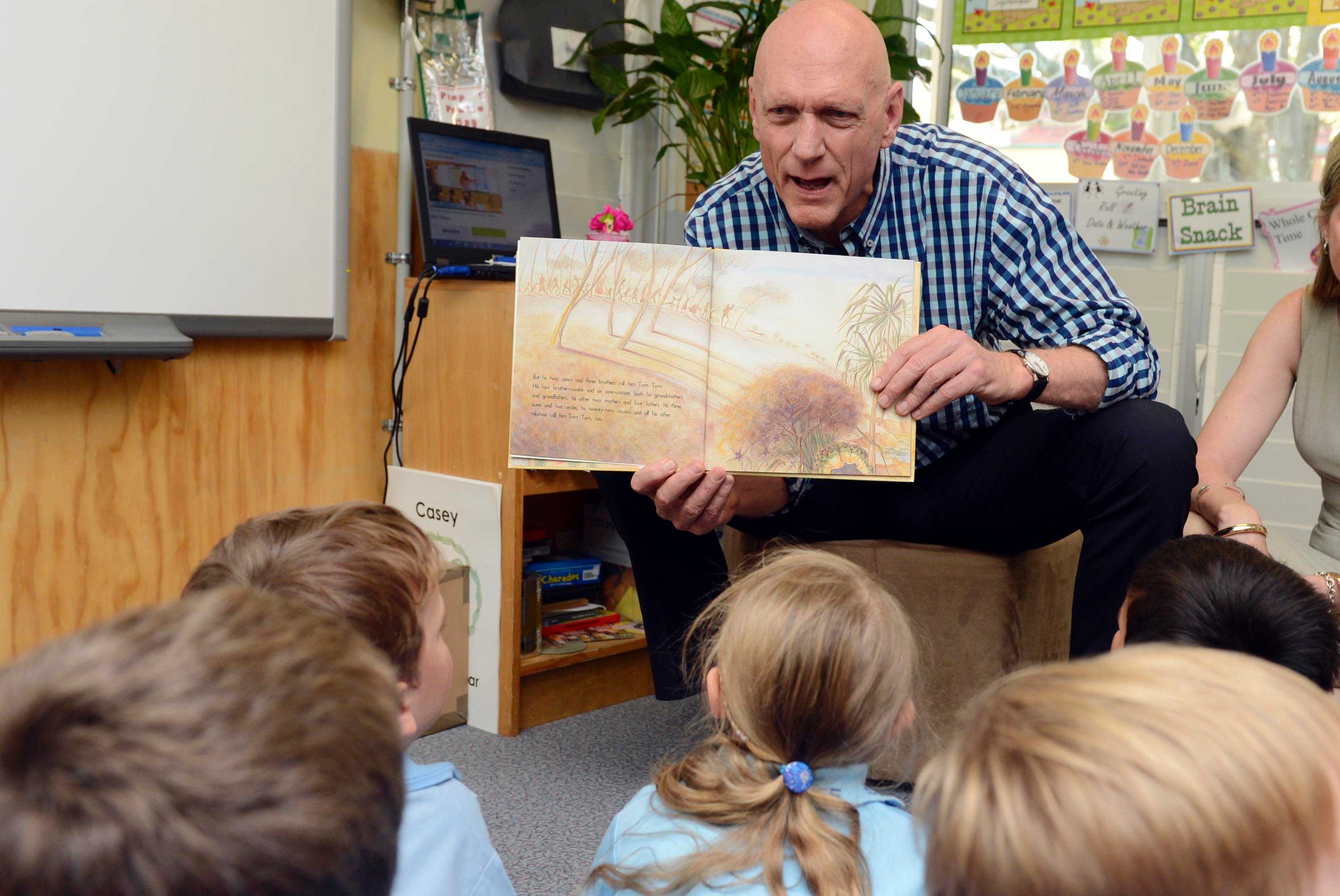 Education Minister Peter Garrett banned from Queensland schools in row ...
