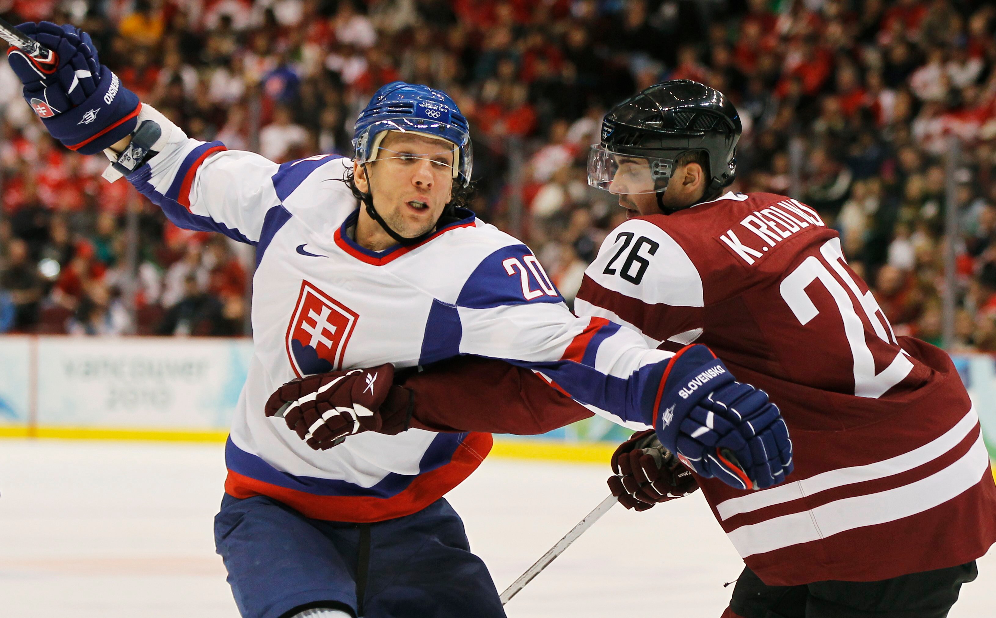 Ice hockey player Adam Johnson dies after his neck is slashed by a ...