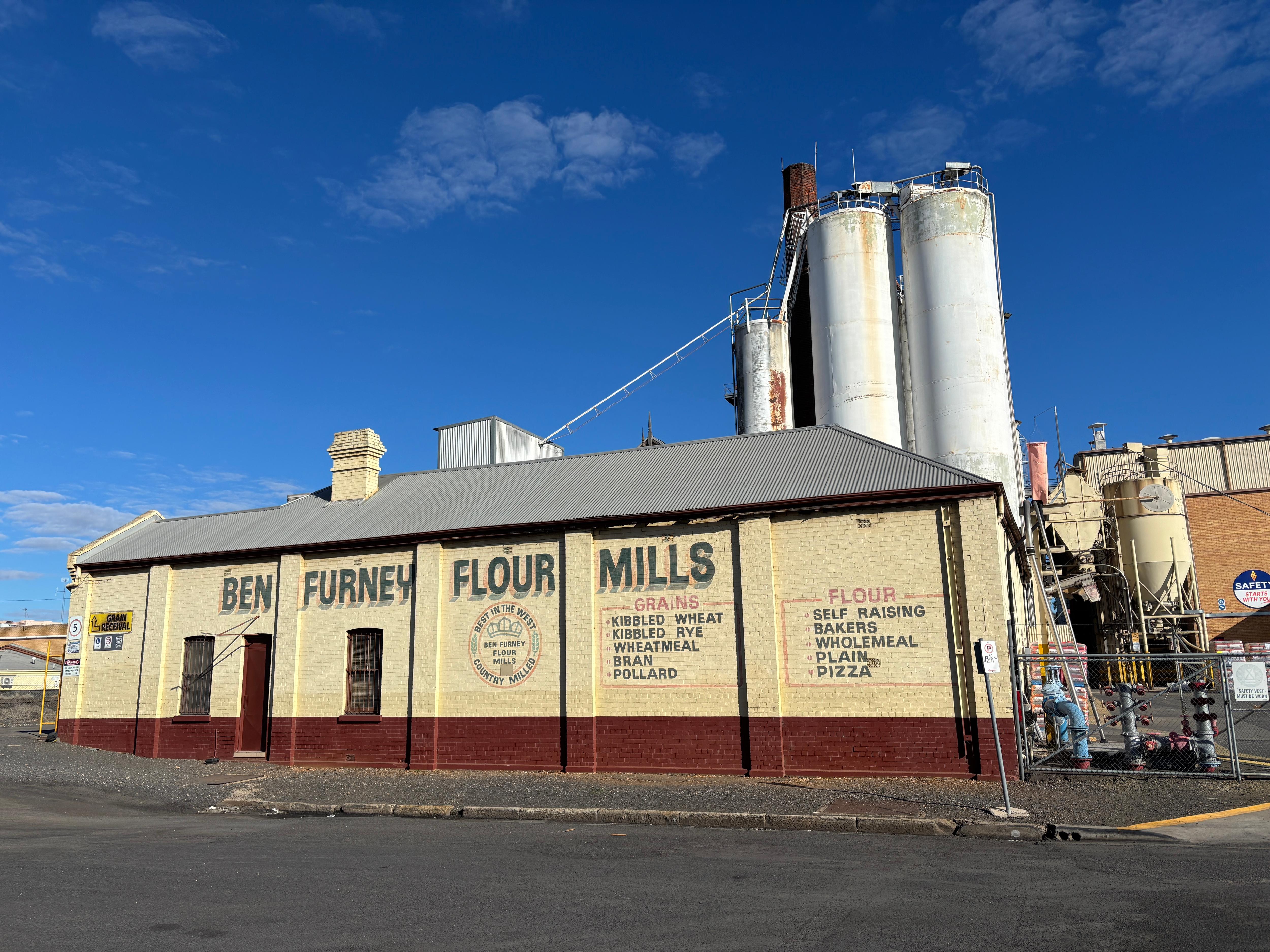 Lolliecakez erome awesome vibe, stunning lady.