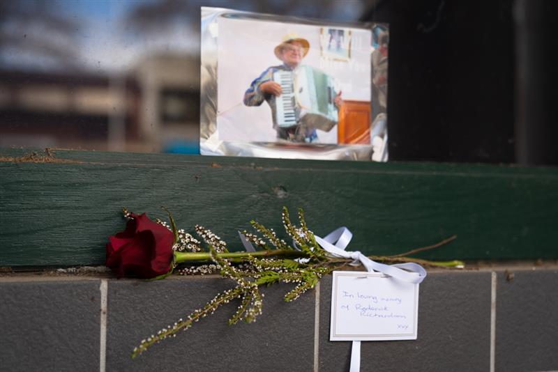 Tamworth farewells its most dedicated busker Rod Richardson 'the piano ...