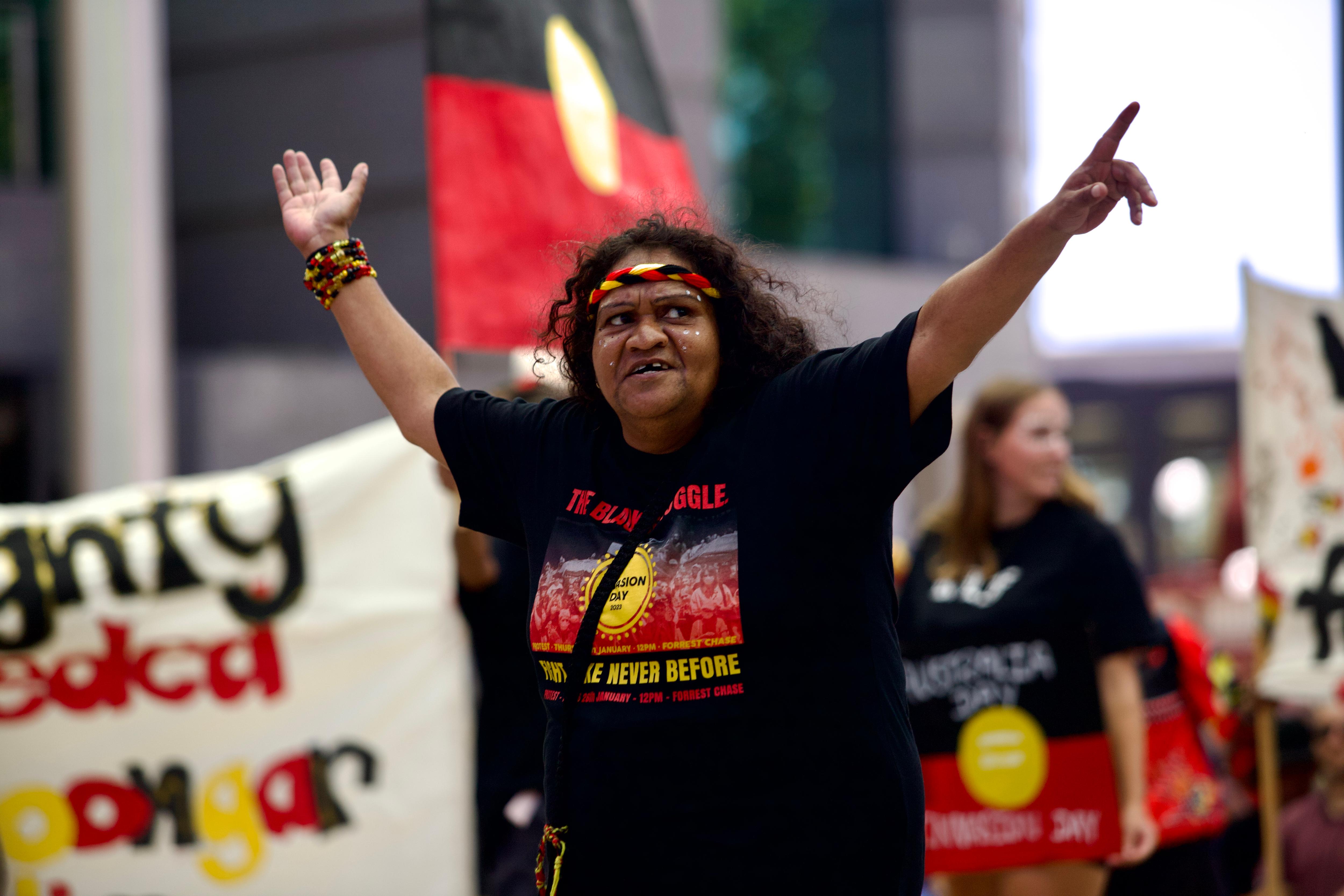 Australia Day comes to violent end as Perth riots see police pelted ...