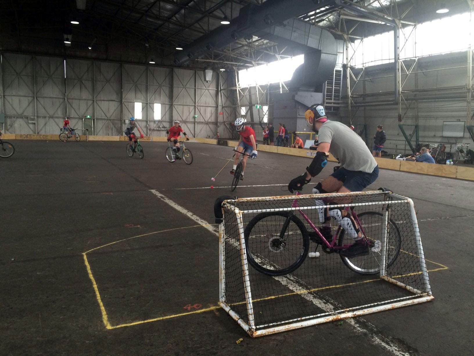 Scores of bike polo players converge in Canberra - ABC News