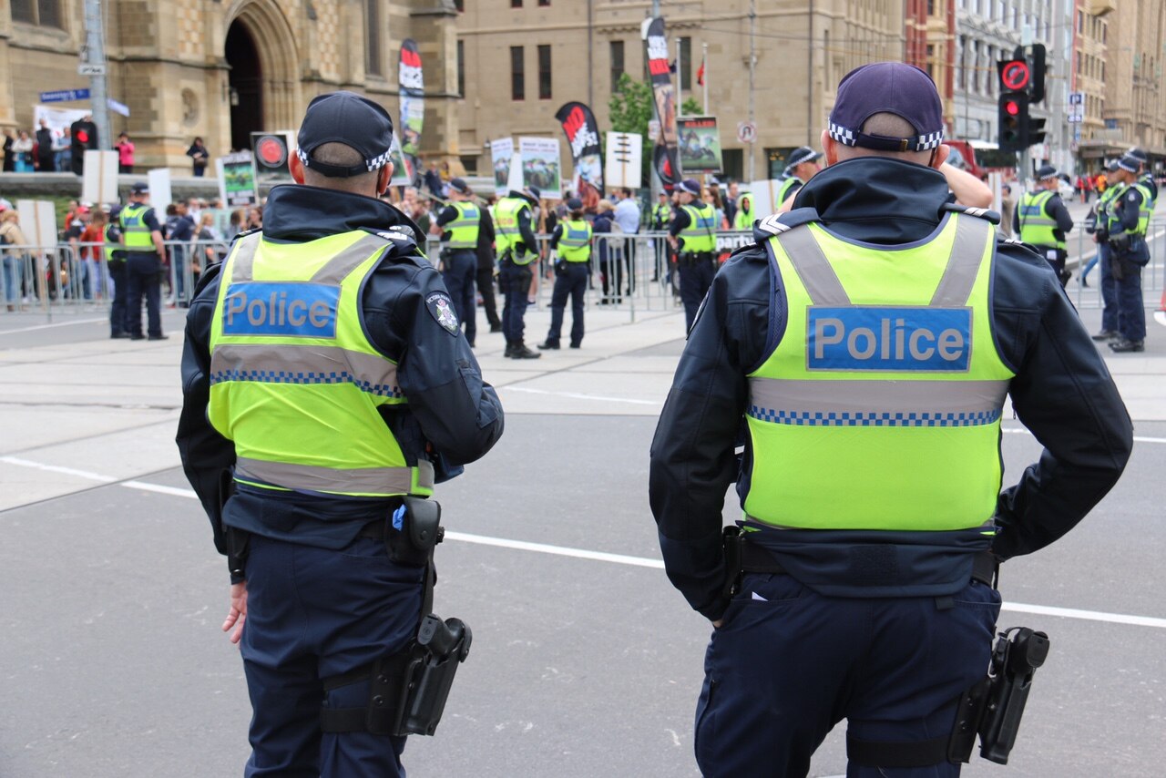 Victoria Police to be given broader powers to remove masks in protest ...