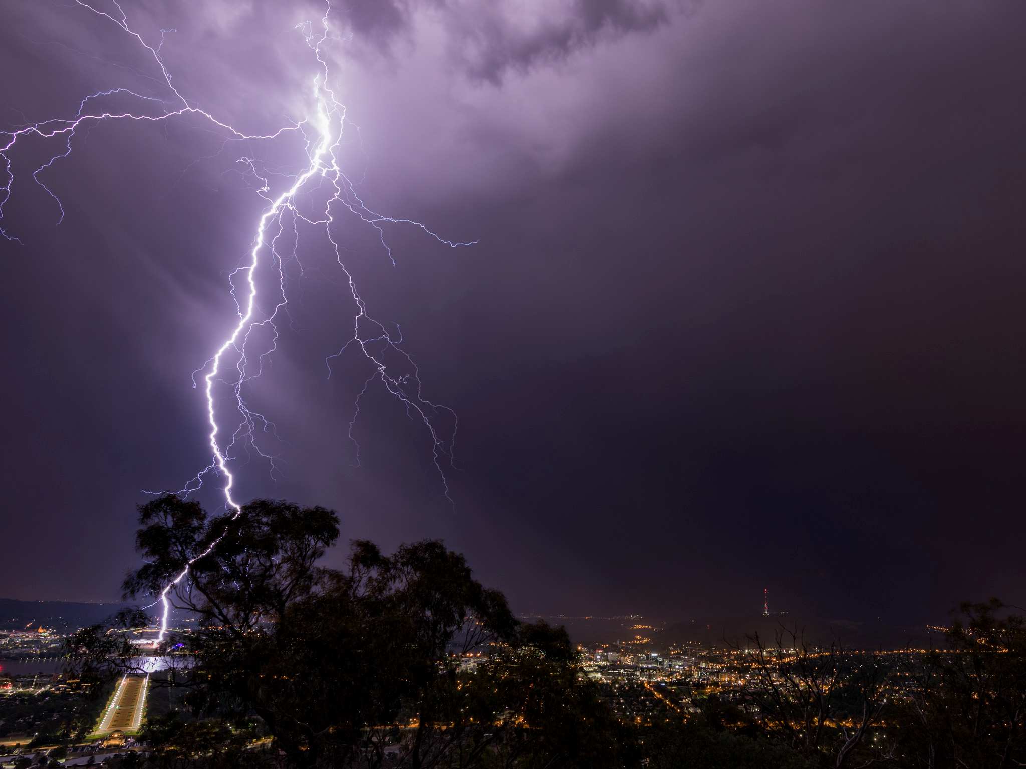 Canberra hit by stunning overnight lightning display - ABC News