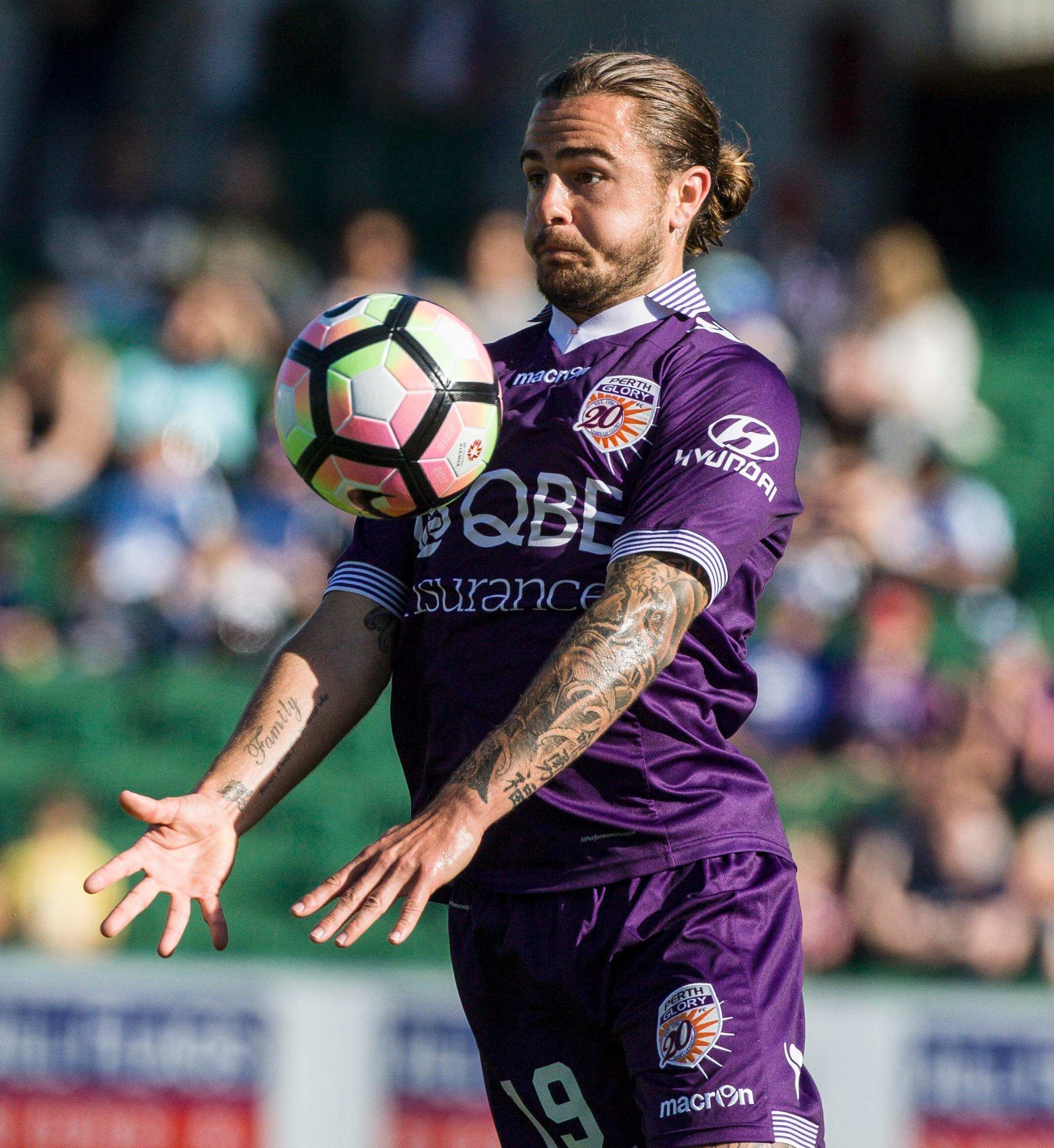 Perth Glory beats Wellington Phoenix for first A-League win of season ...