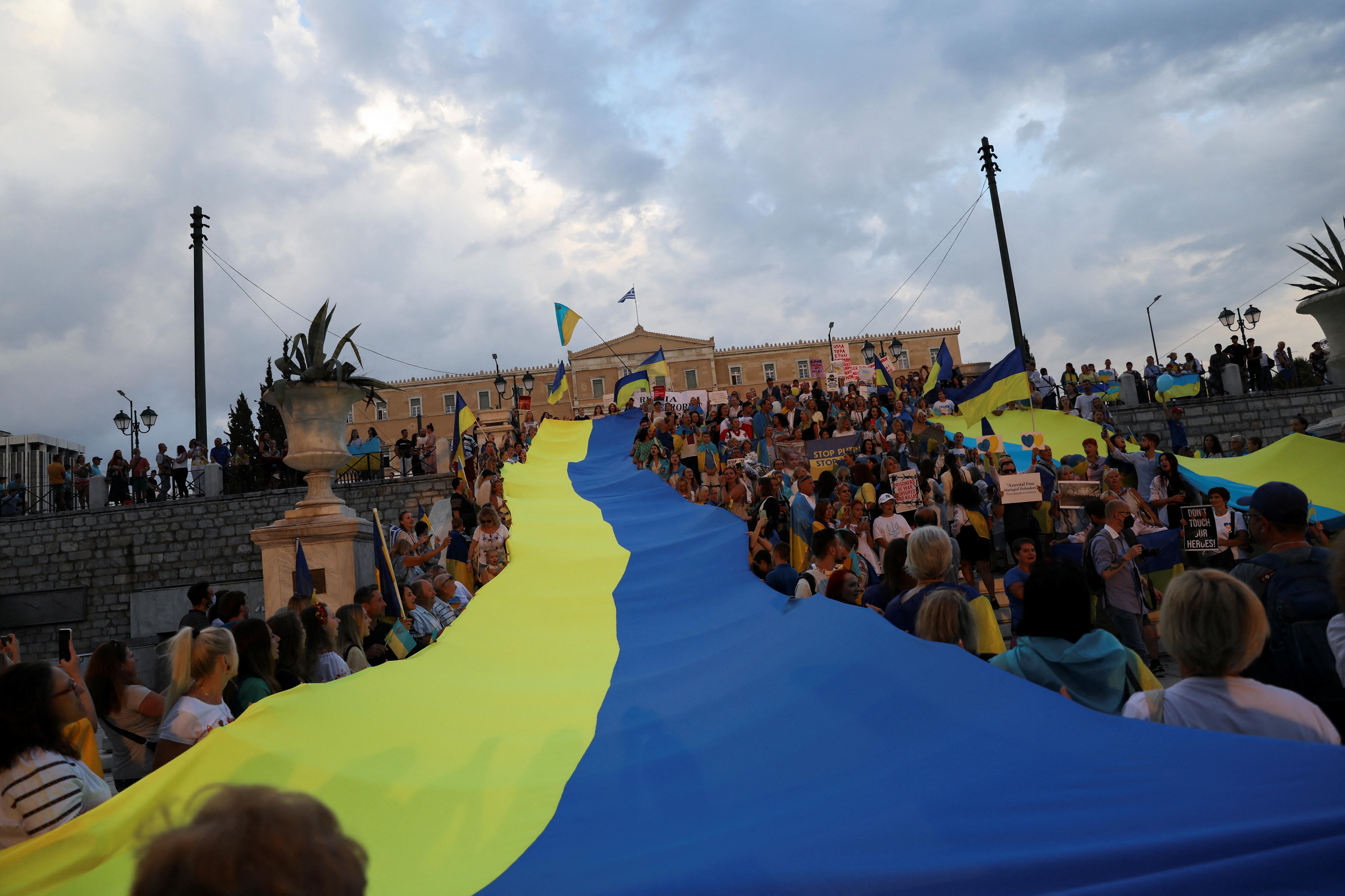 Supporters around the world celebrate Ukraine's Independence Day ...