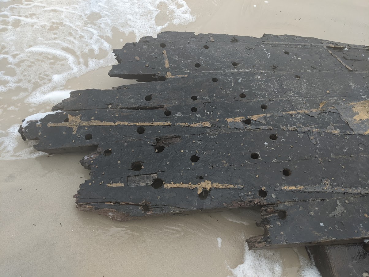 Ex-Cyclone Alfred unearths what curator says is historic ship 'The ...