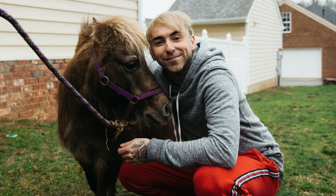 Alex from All Time Low speaks lessons learned in strange times - triple j
