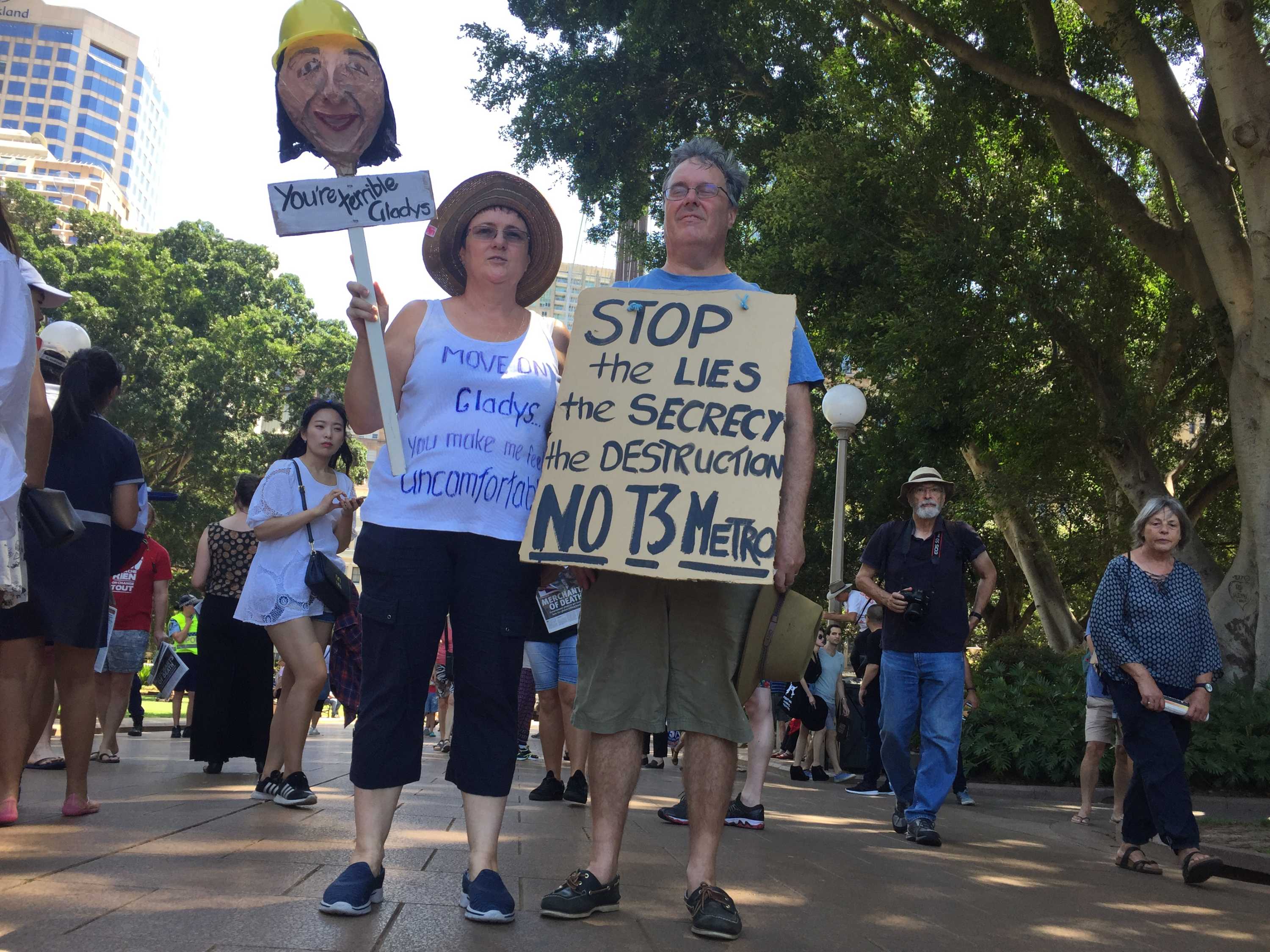 Protesters march through Sydney in rally against NSW transport plans ...