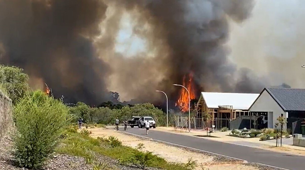 Firefighting efforts ramp up in Tasmania ahead of high danger days ...