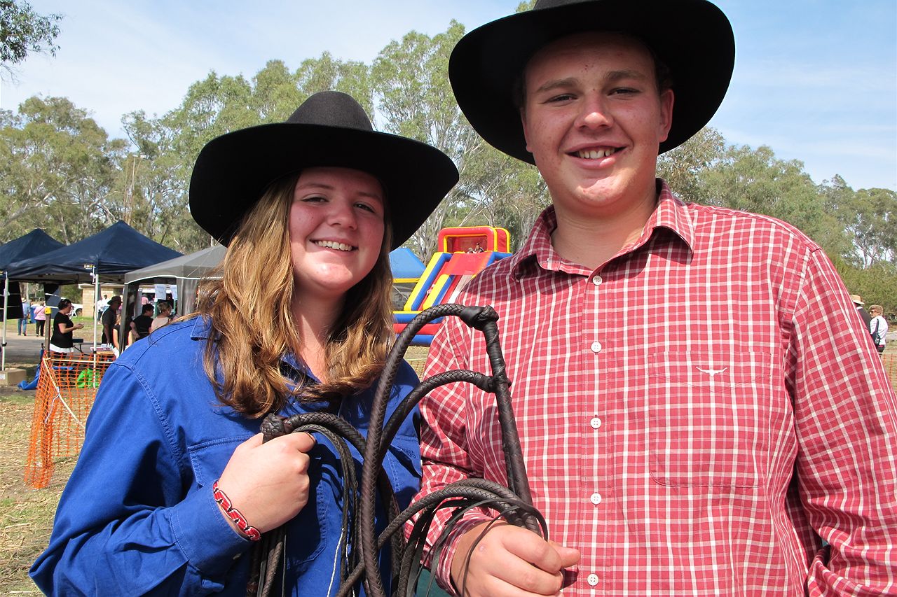 Whip cracking champions show off skills - ABC News