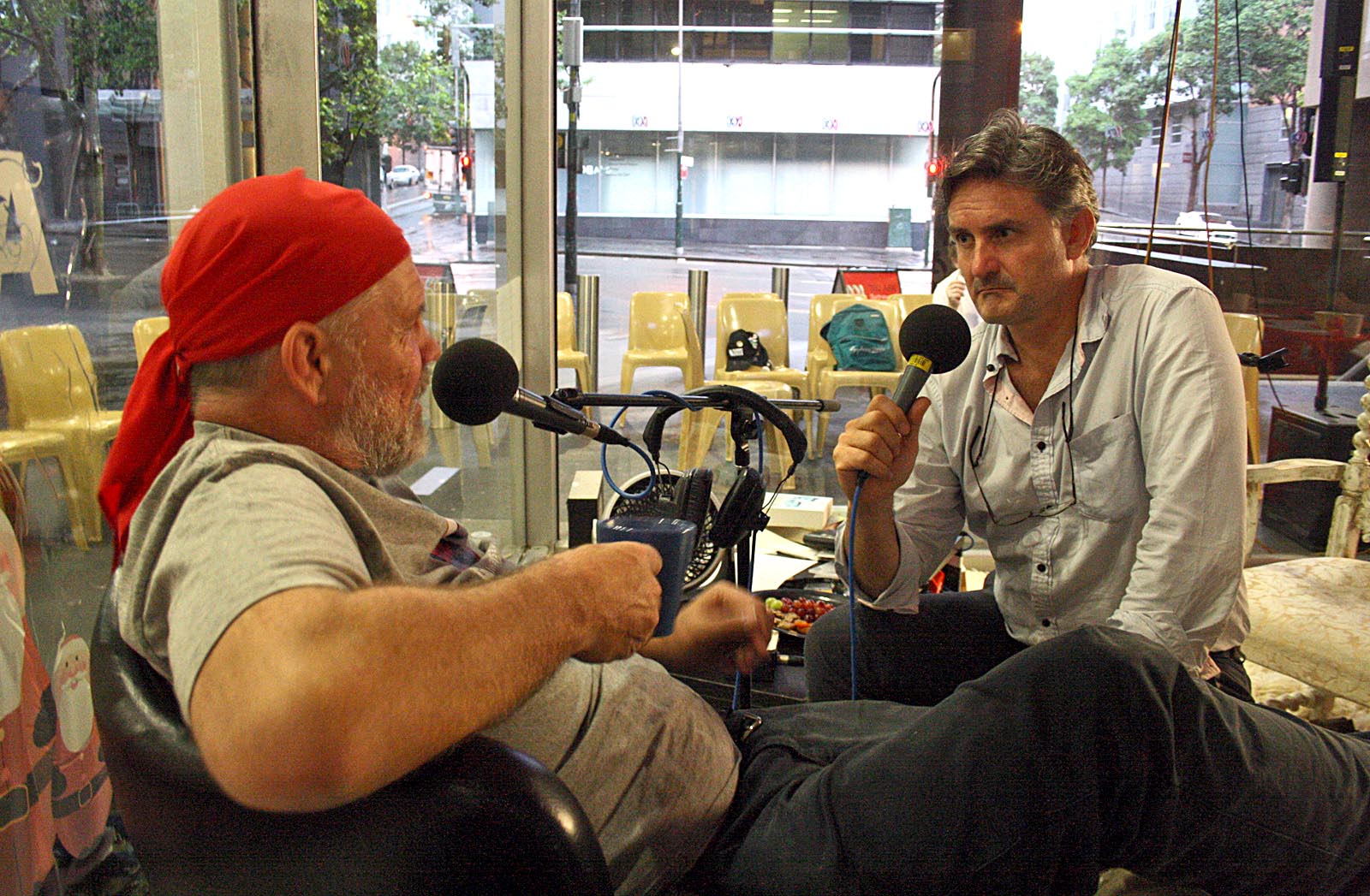 Conversation piece nets ABC world record - ABC News