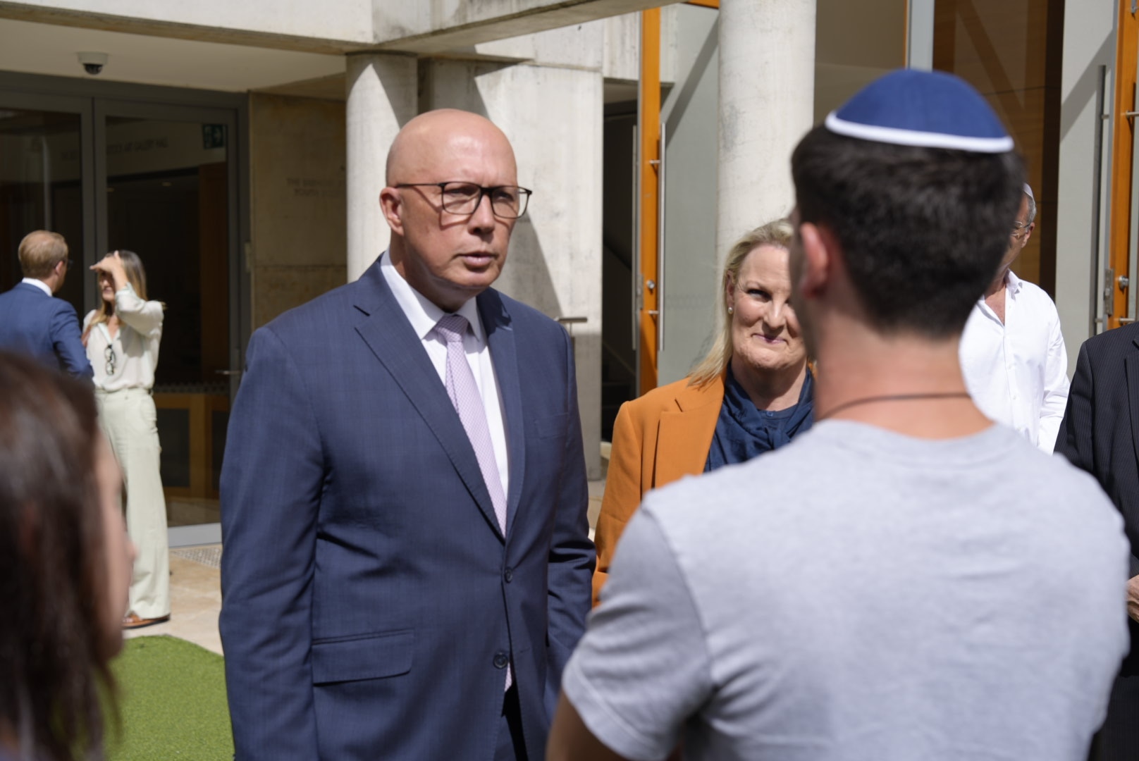 Coalition vows minimum jail terms for anti-Semitic acts - ABC News