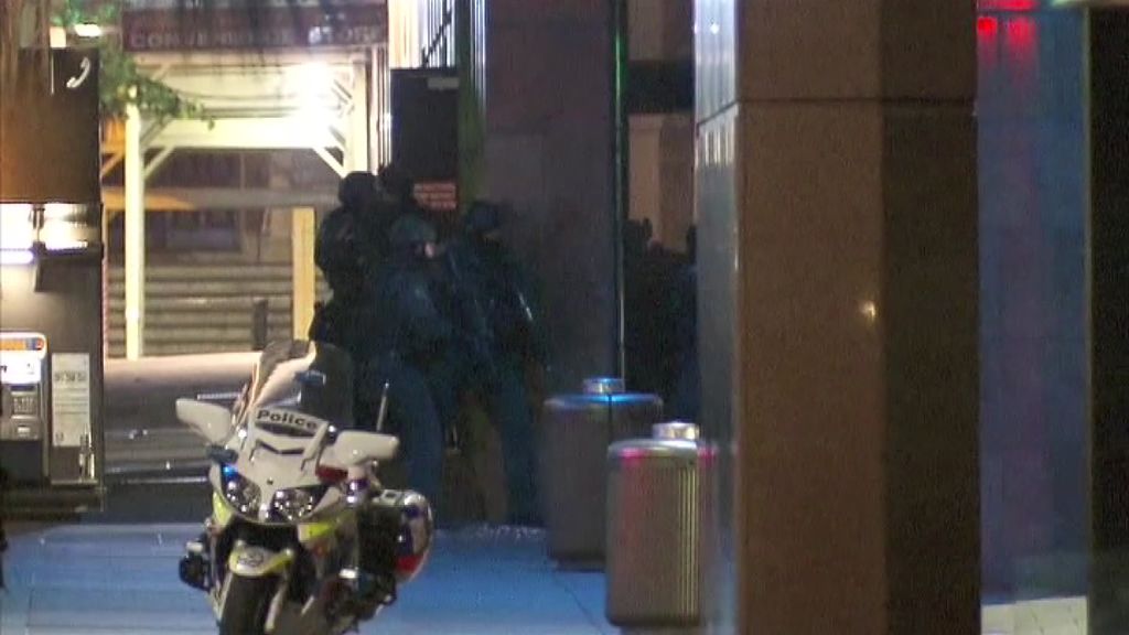 ABC News report on the end of the Lindt Cafe siege on December 16, 2014 ...