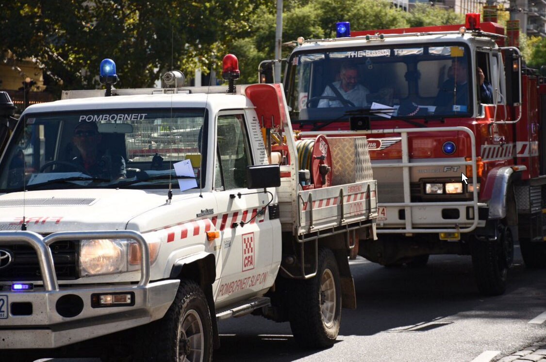 Volunteer firefighters protest in Melbourne over proposed CFA changes ...