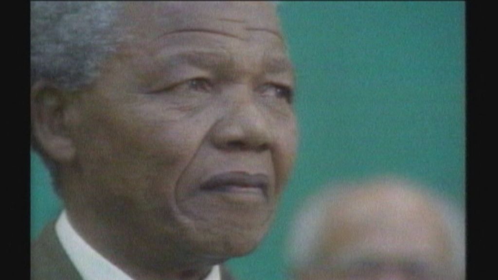 South Africans hold out hope for Mandela recovery - ABC News