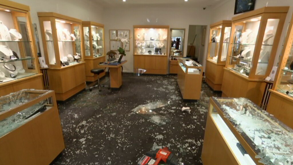 Melbourne jewellery store robberies may have been ordered by crime ...