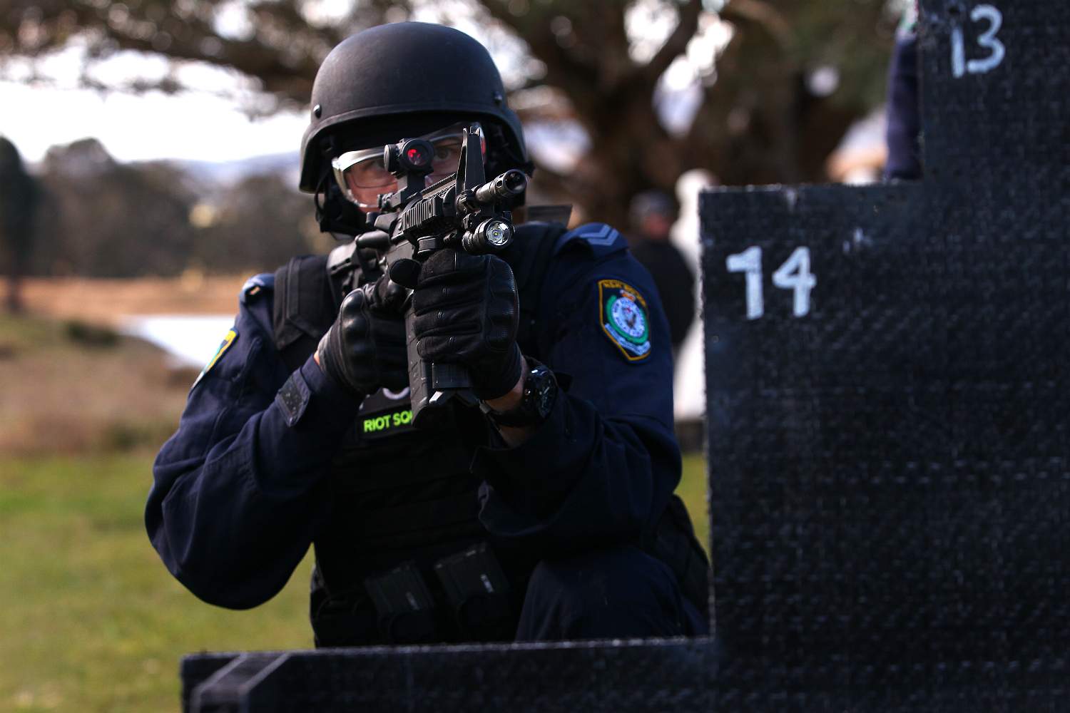 NSW Police squad issued with Colt M4 Carbine rifles to protect NYE ...