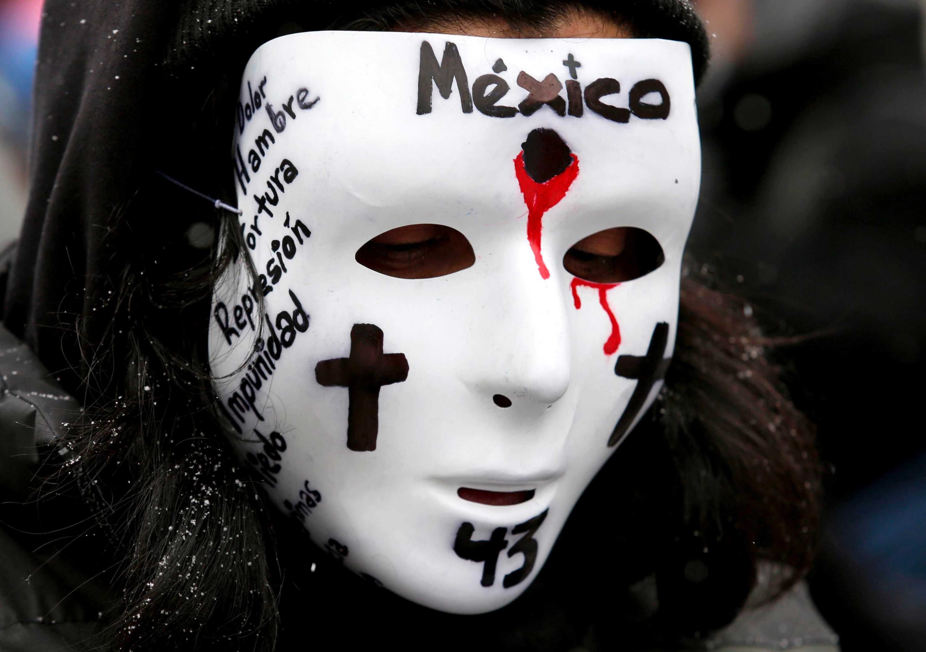 Protest over student massacre overshadows Mexican president Enrique ...