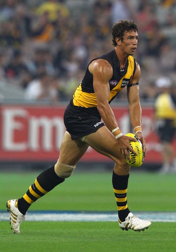 Simmonds's send-off to lift Tigers - ABC News