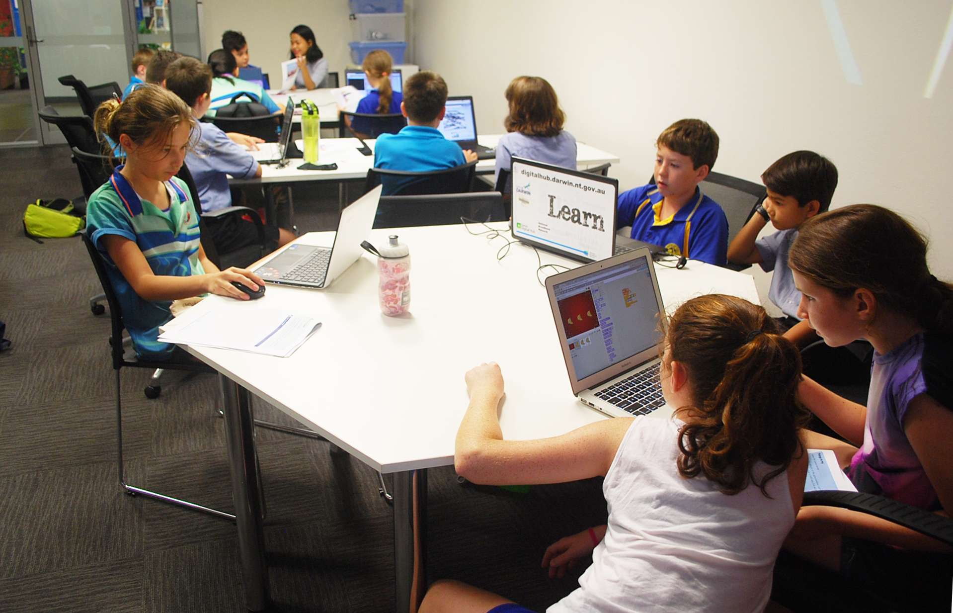 Code Club a hit in Darwin as kids look to digital future - ABC News