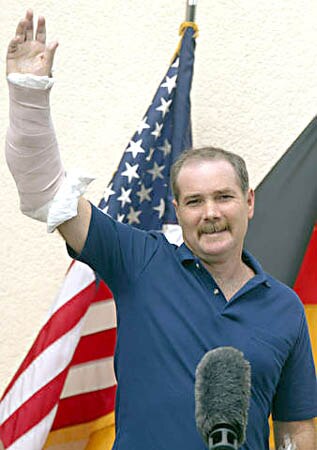 Former Iraq hostage Hamill 'feeling well' - ABC News