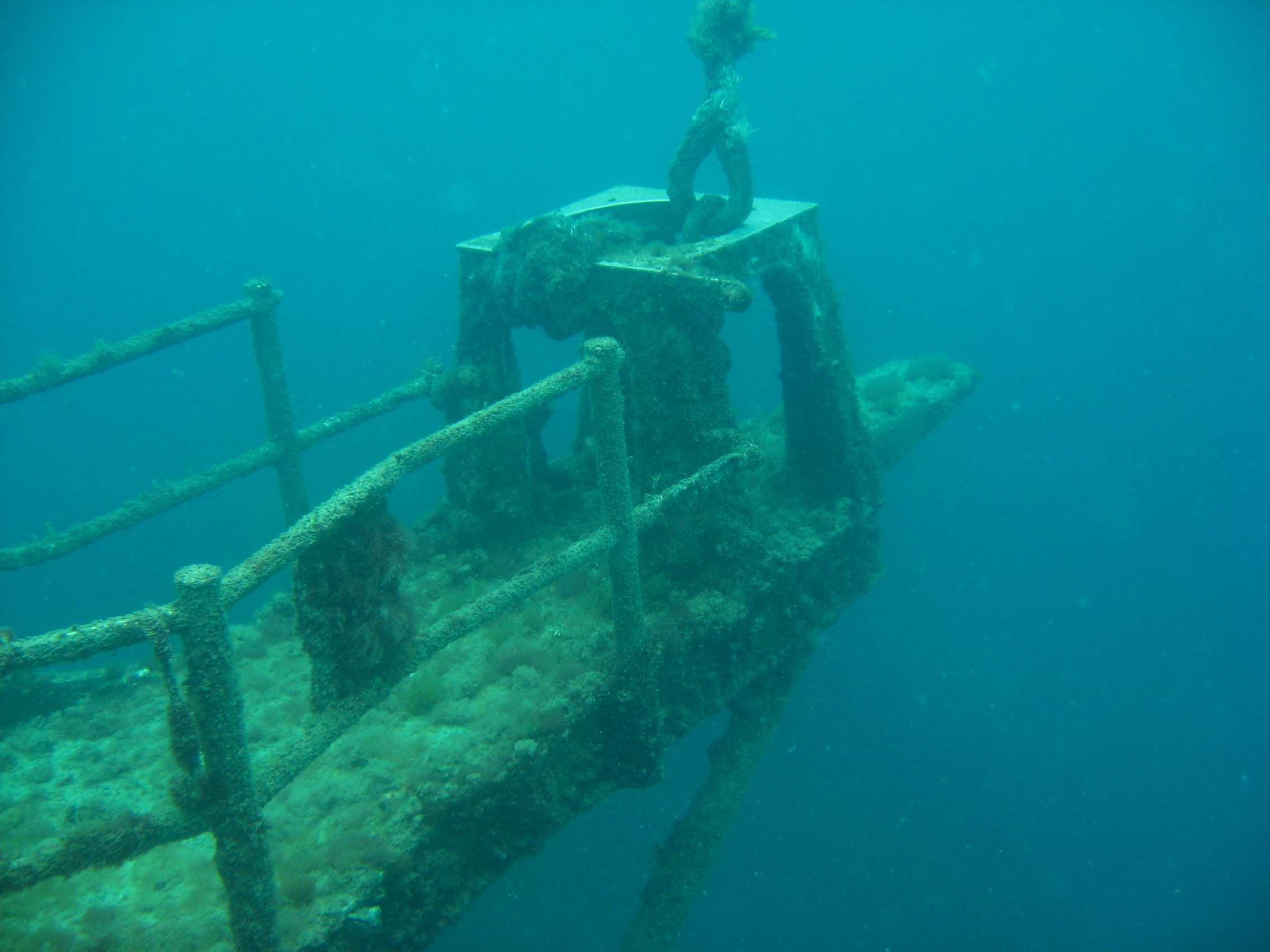 Plans to scuttle decommissioned HMAS Tobruk off Tasmanian coast may be ...