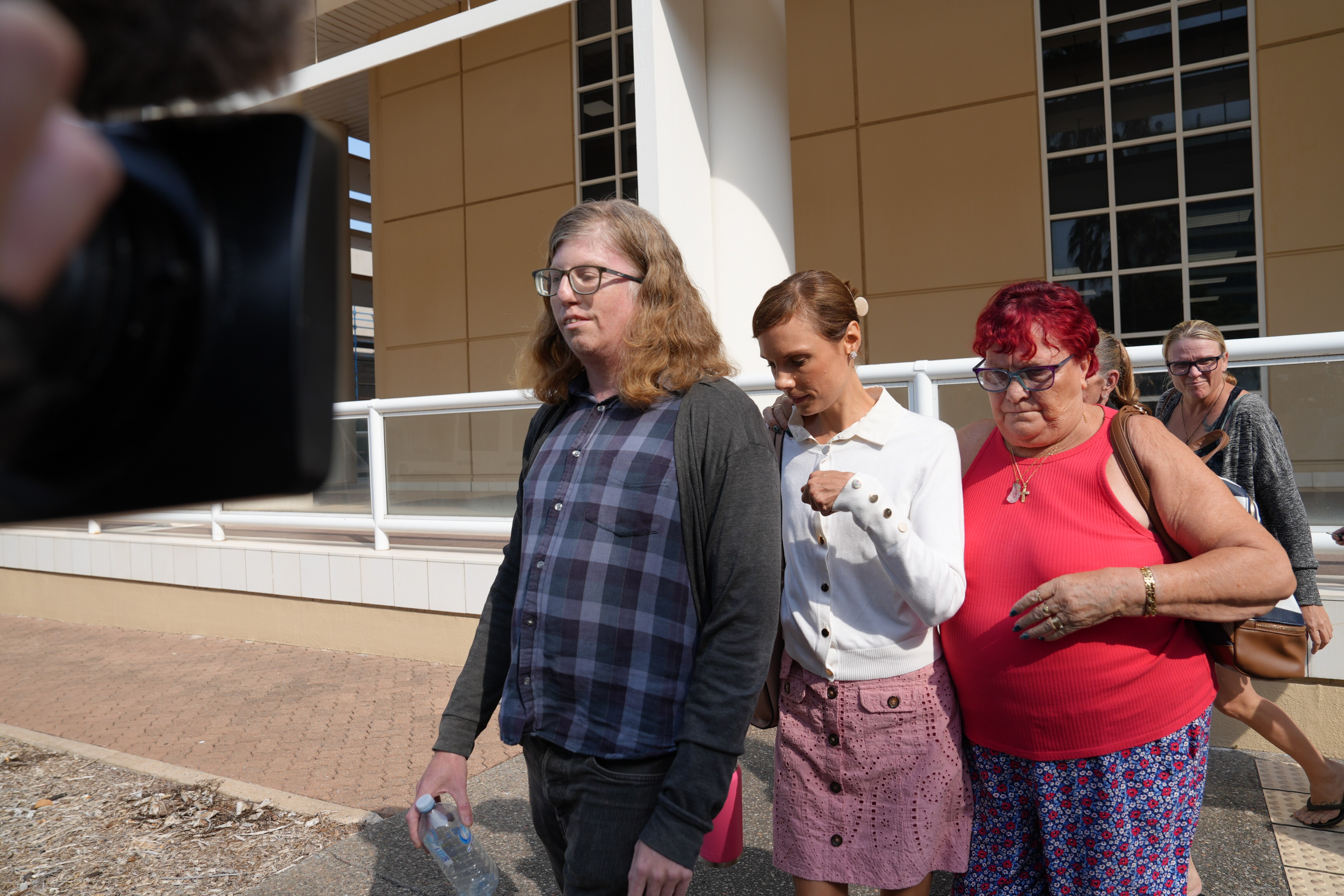 Darwin mother Laura Hinks found guilty of abducting daughter, Grace ...