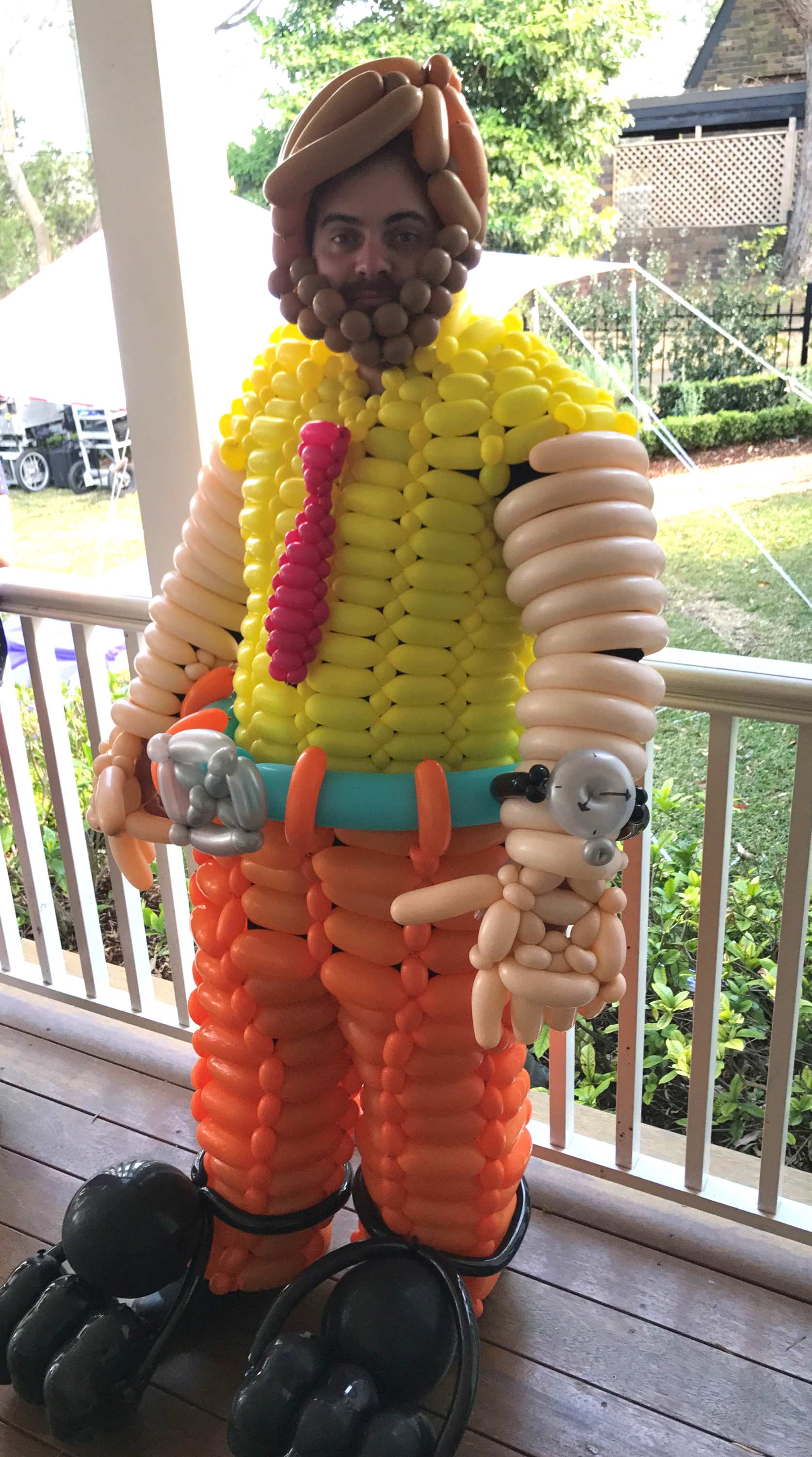Queensland balloon artist invited to join world-record attempt in ...