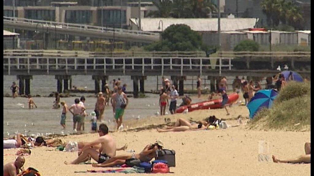 Victoria's heatwave continues - ABC News
