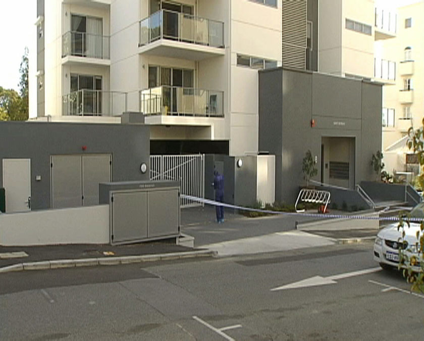 Police puzzled by balcony fall - ABC News