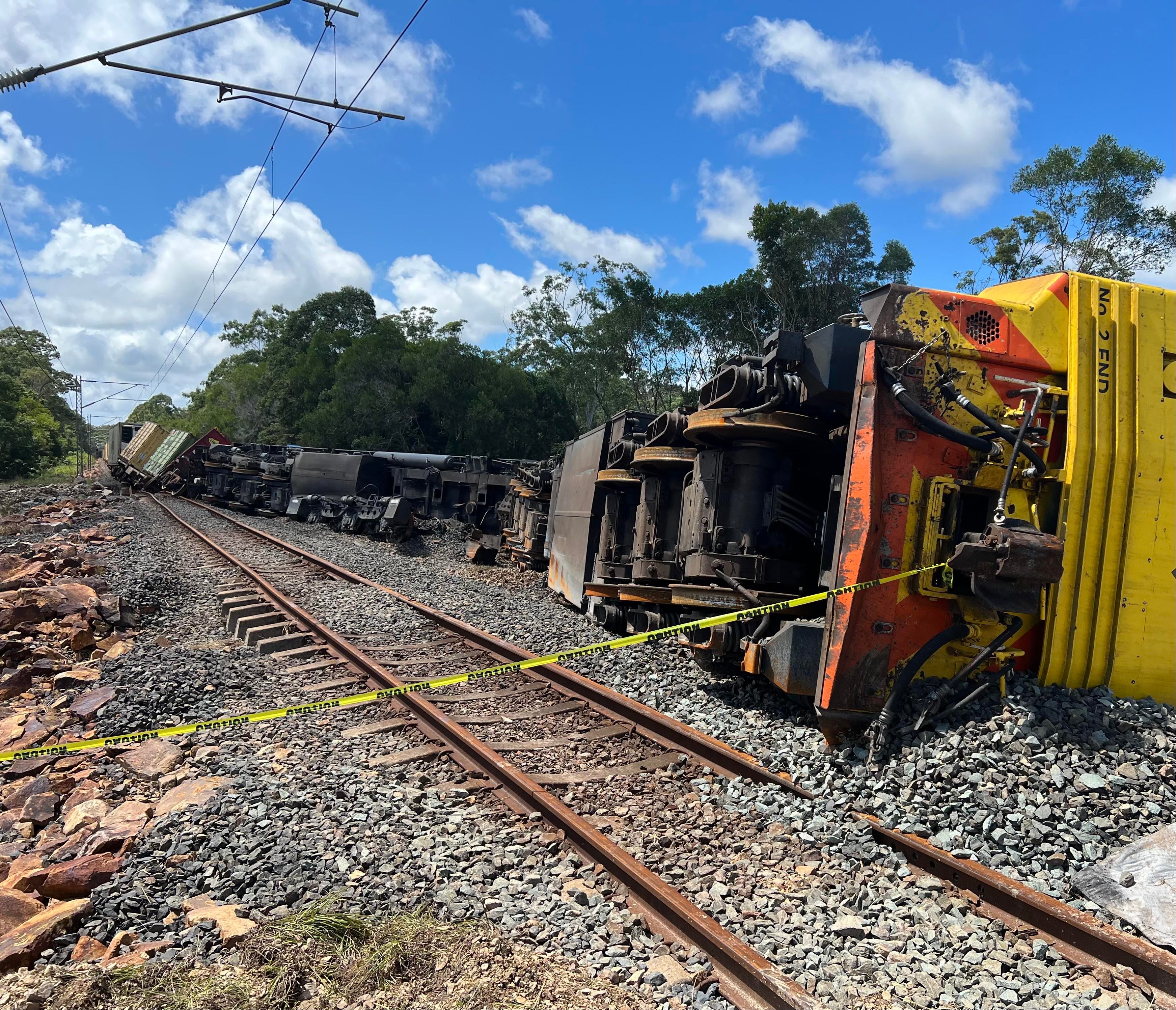ATSB finds Queensland Rail missed flood warnings for 40 minutes before ...