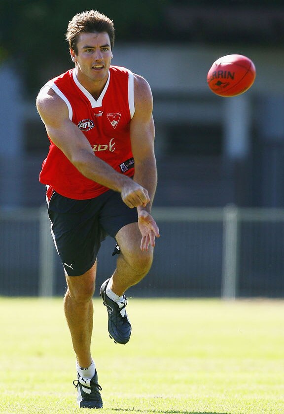 AFL probes Swans extra man bungle - ABC News