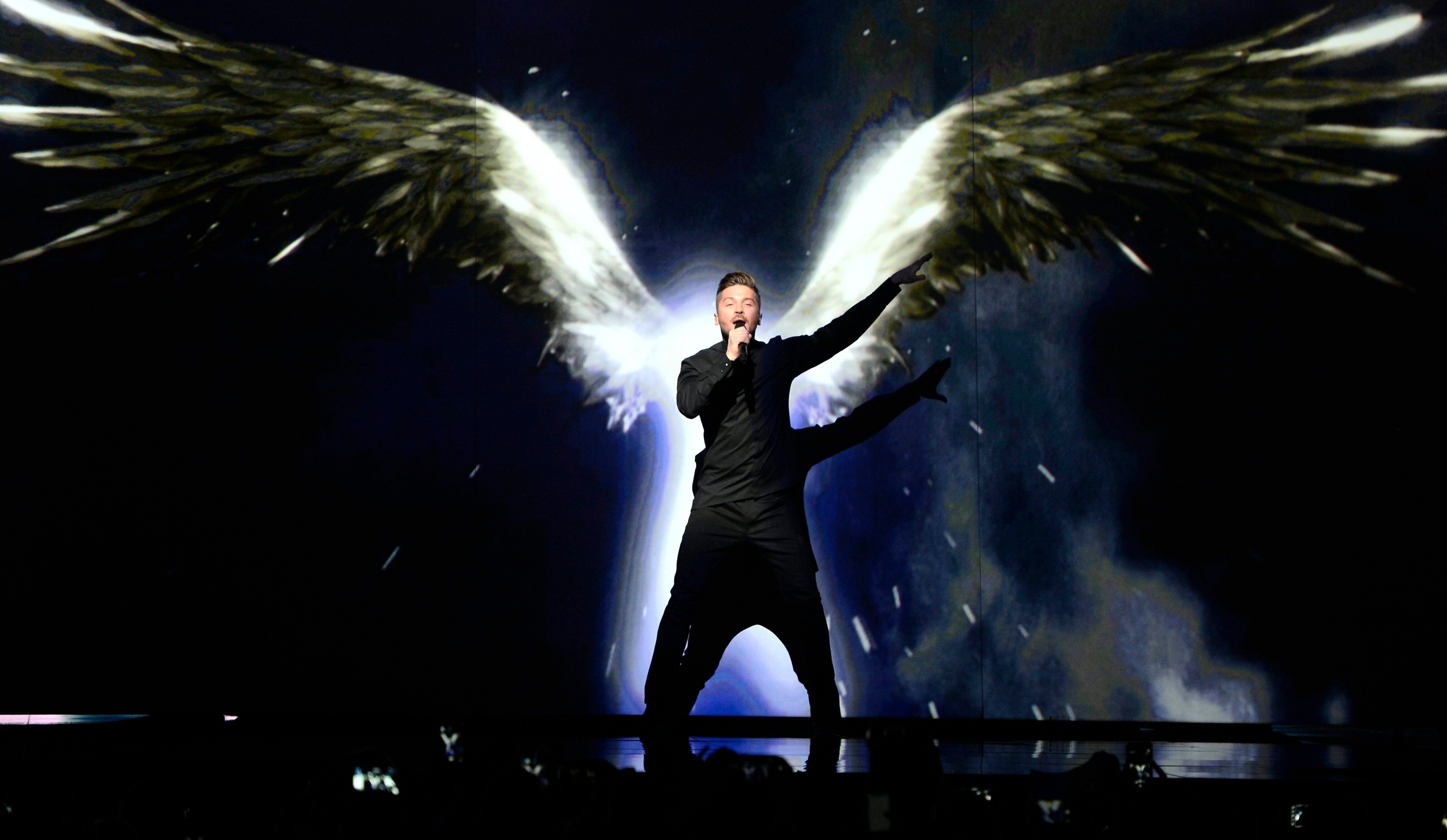 Philosopher Tim Dean on the ethics of voting, plus the geopolitics of ...