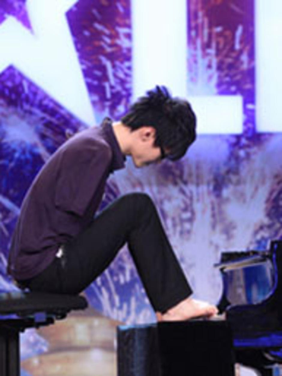 Armless pianist takes China's Talent title - ABC News