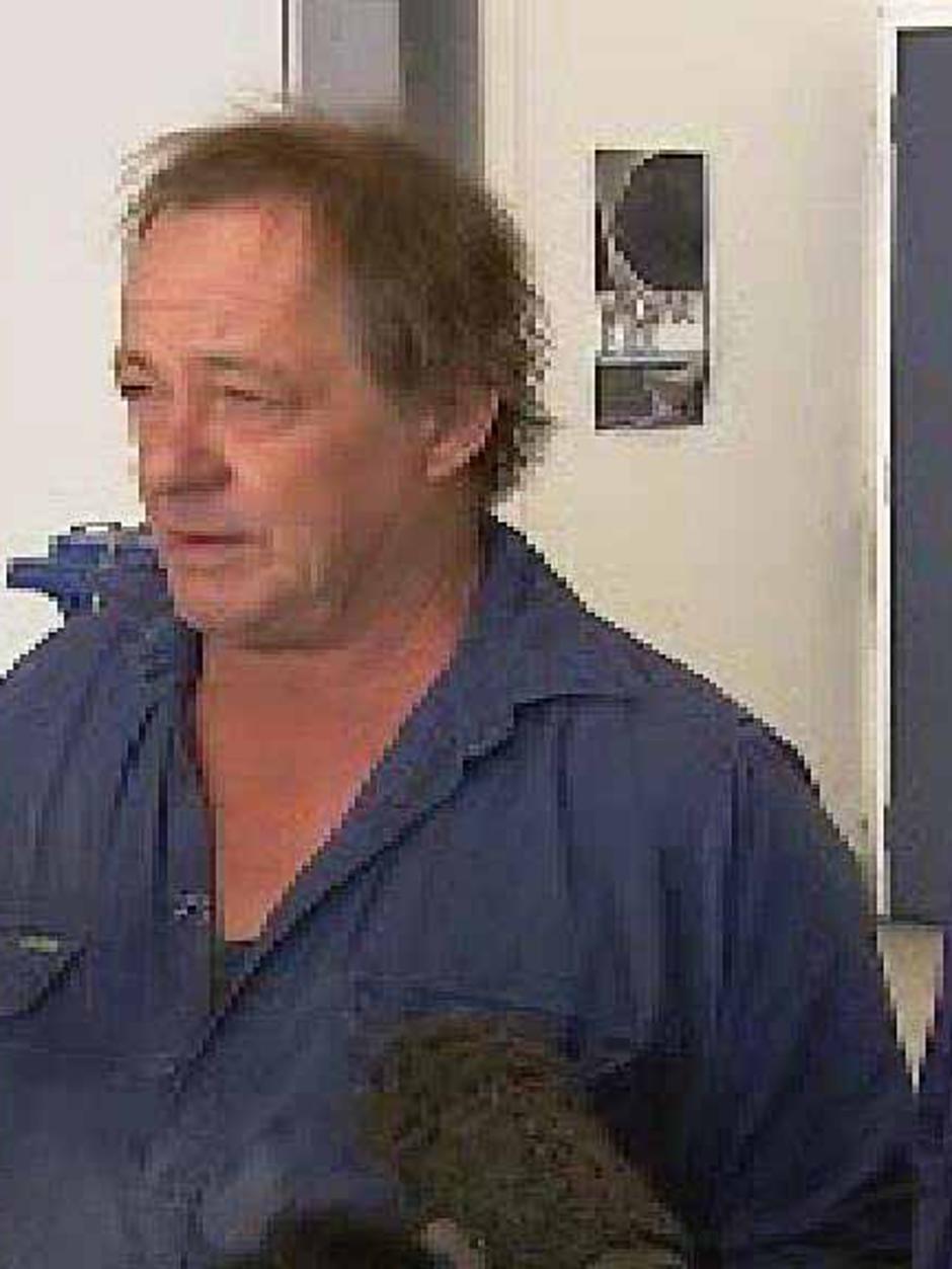Crew rescued from sinking cray boat - ABC News