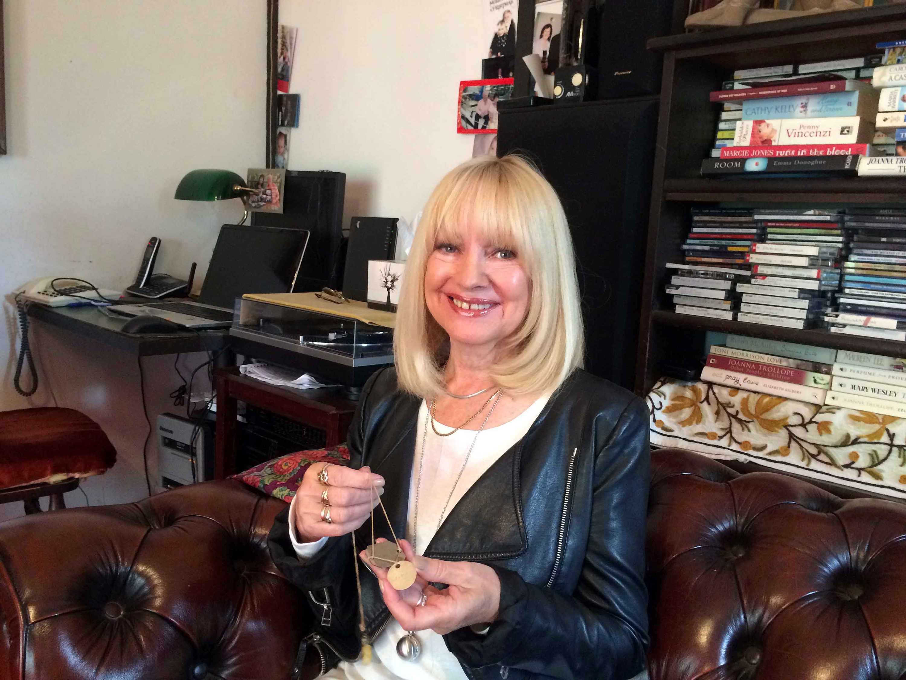 Vietnam War Christmas concert leads Adelaide entertainer on journey to ...