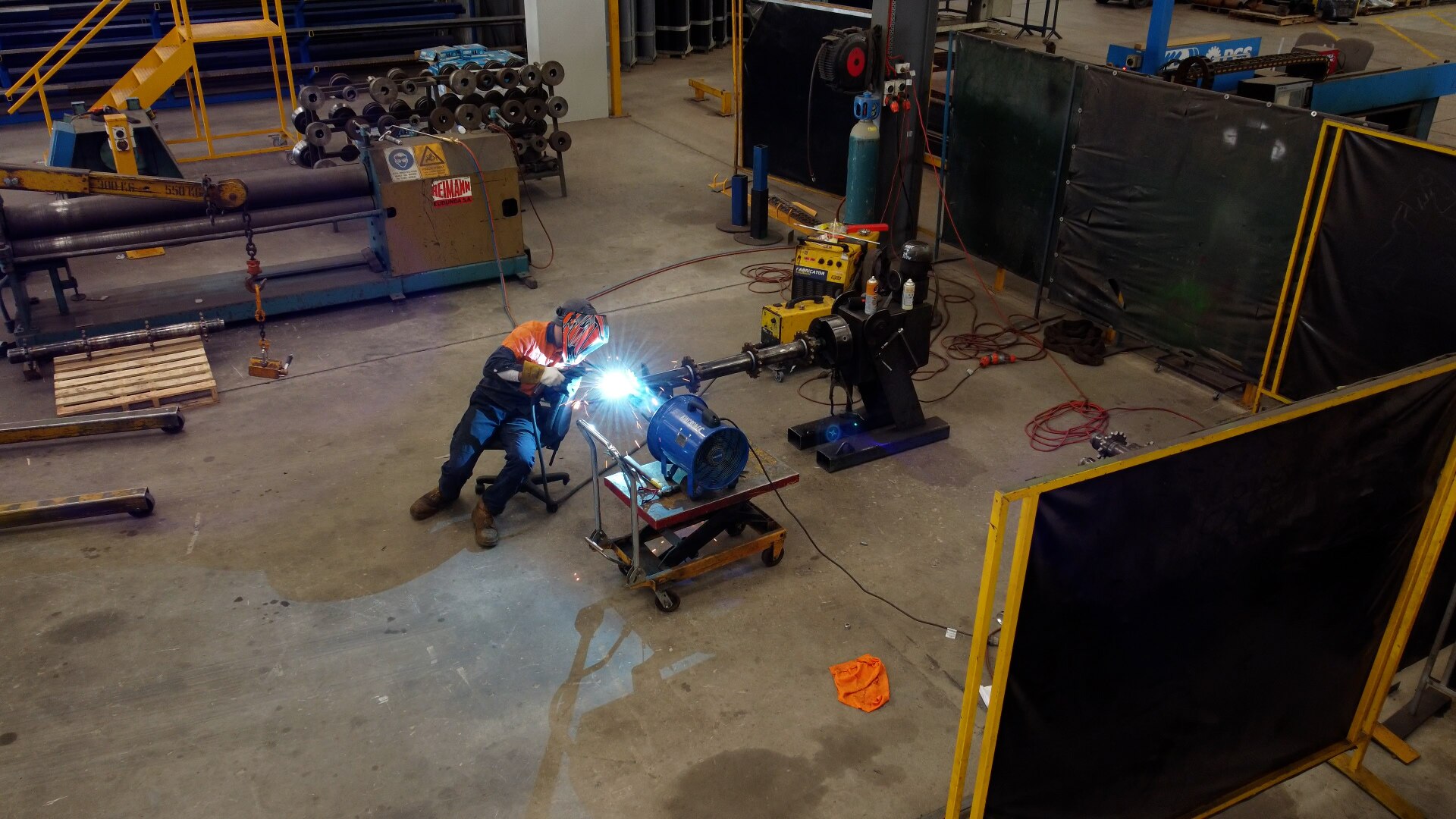 A welder at a Griffith engineering firm - ABC News