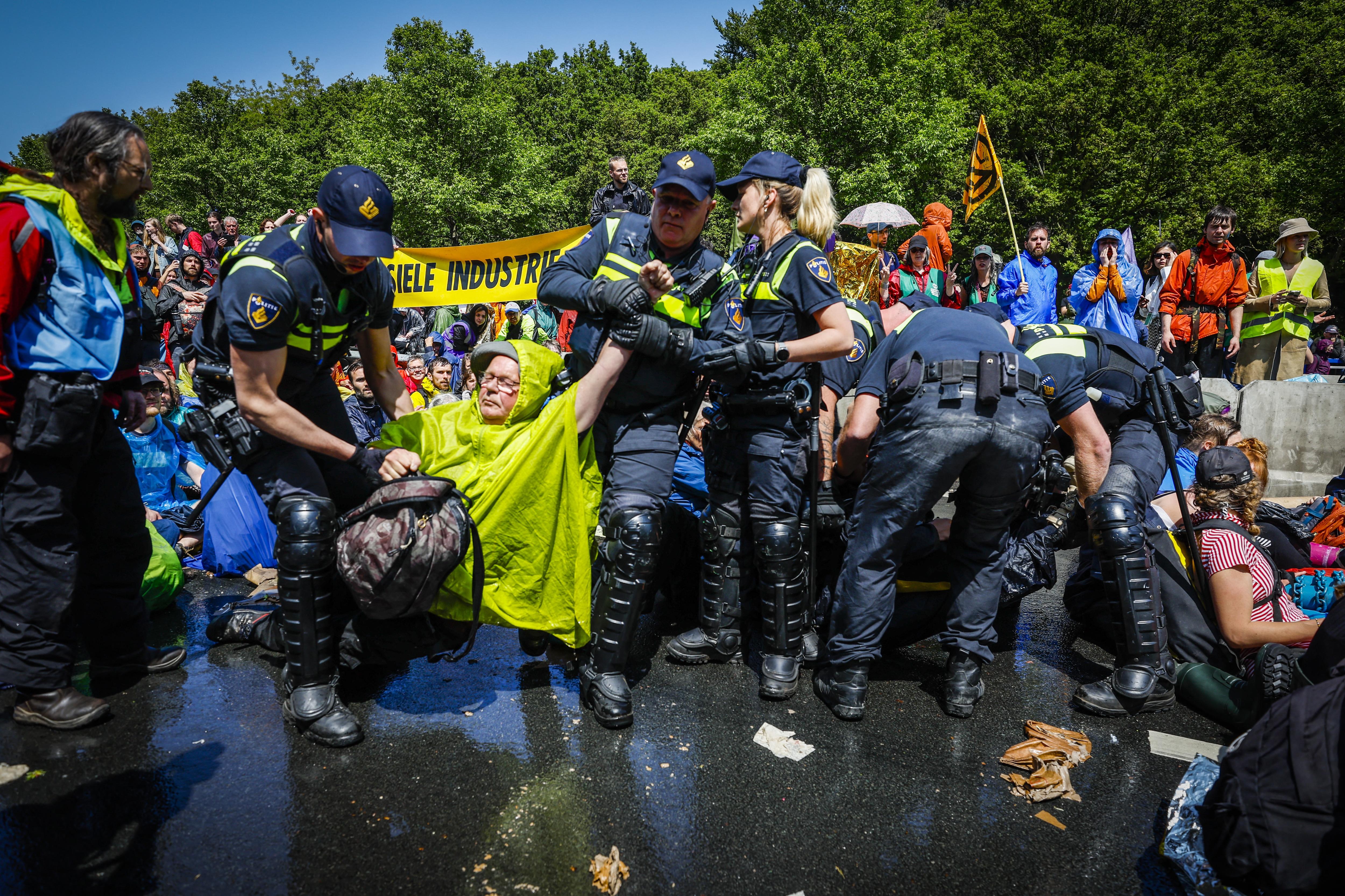 More than 1,500 arrested at Extinction Rebellion climate protest in The ...