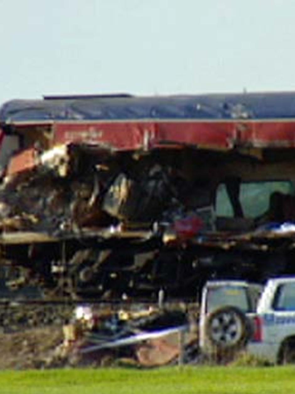 Doctor slams emergency response to Kerang crash - ABC News