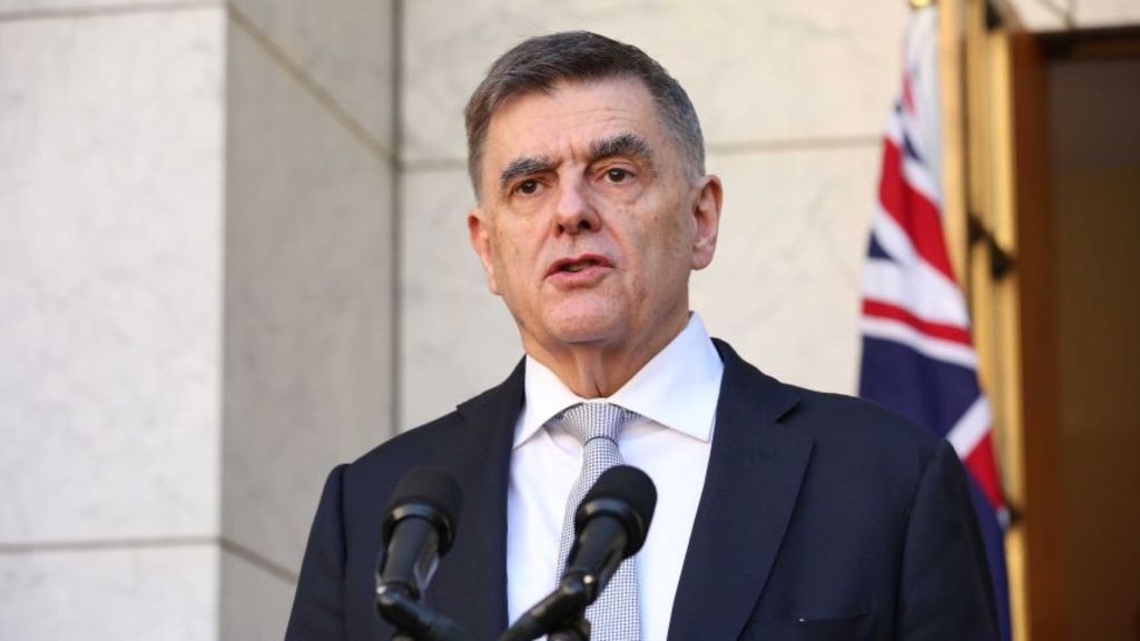 Andrew Probyn interviews outgoing Chief Medical Officer Brendan Murphy ...