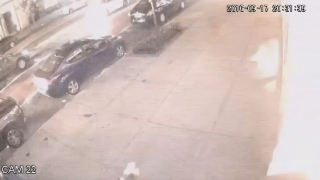 Footage shows the moment of New York explosion - ABC News