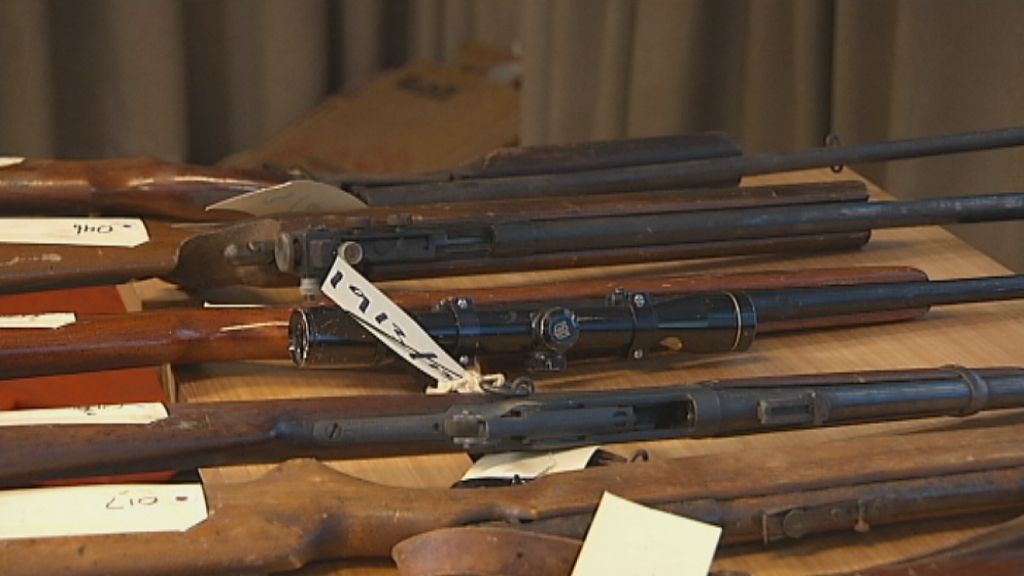 Lindt Cafe siege gun believed to have come from the 'grey' market - ABC ...