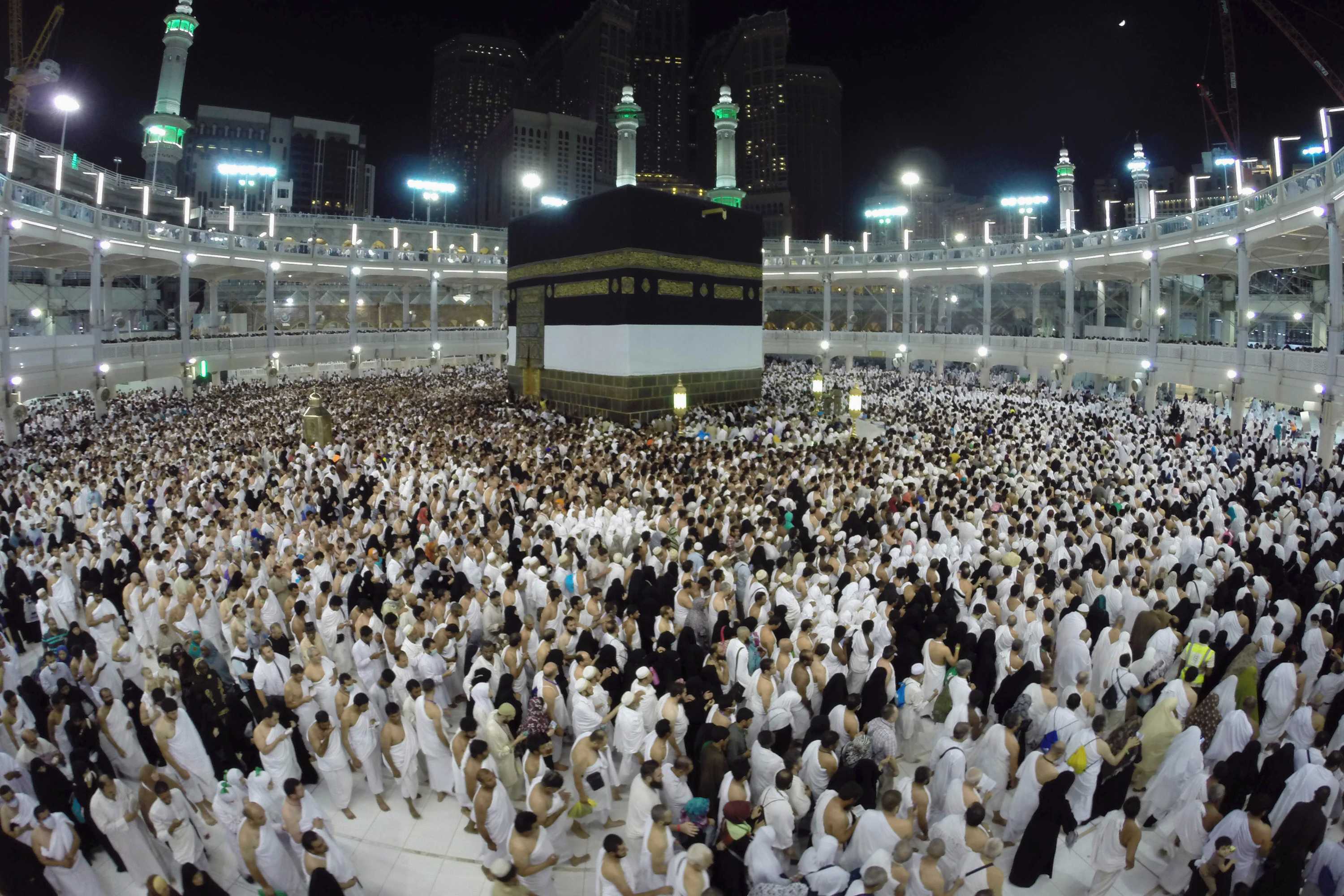 Hajj pilgrimage: Muslims in mass movement out of Mecca in largest ...