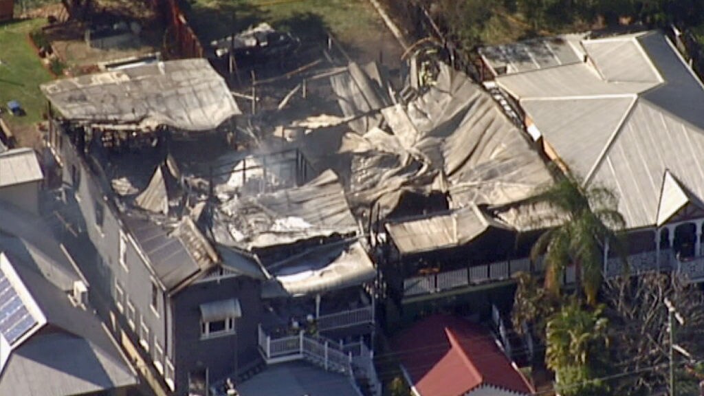 Fire in Paddington destroys two Queenslander homes - ABC News